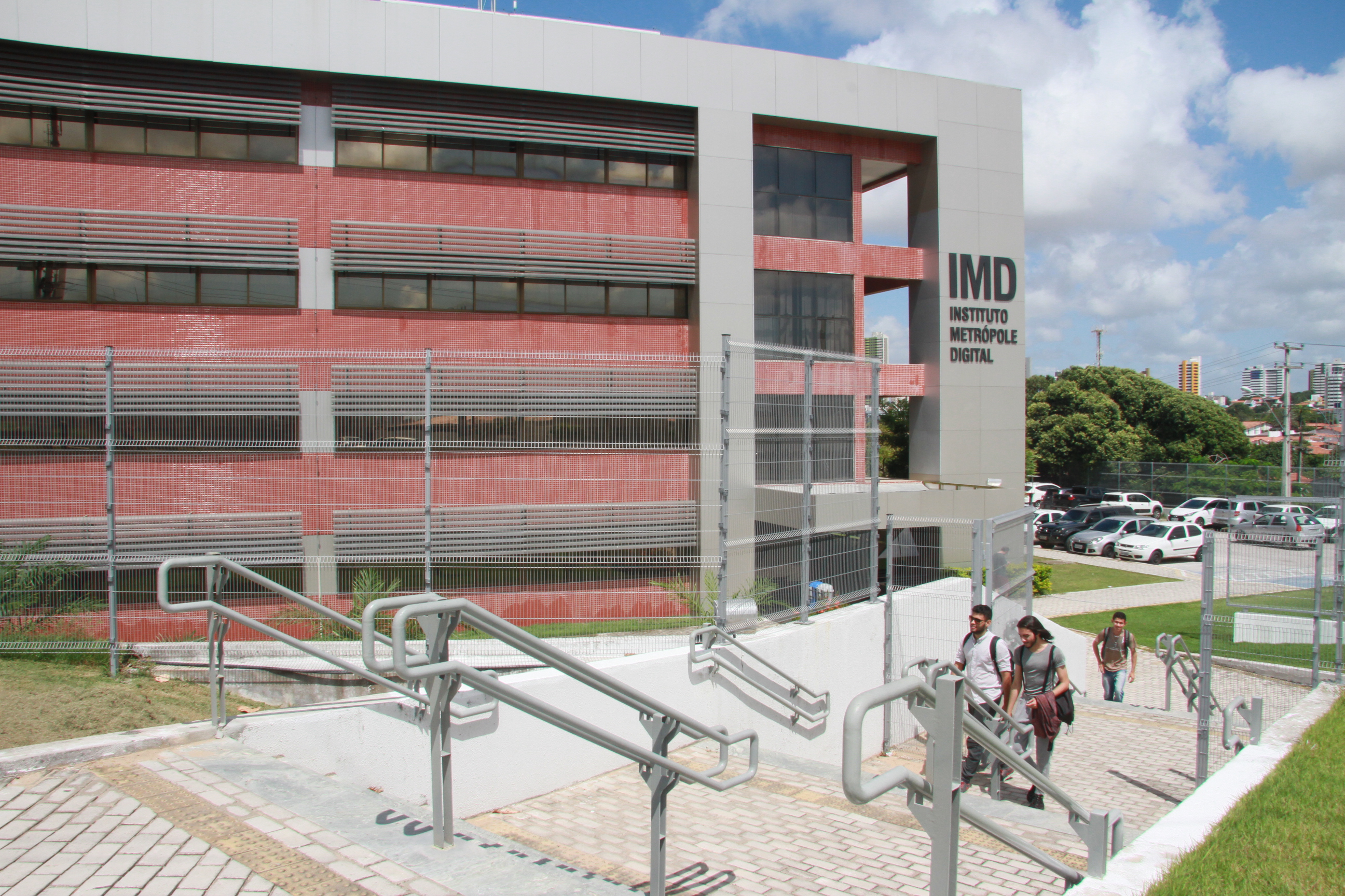 IMD lança capacitação em IA com bolsa de R$ 1,2 mil
