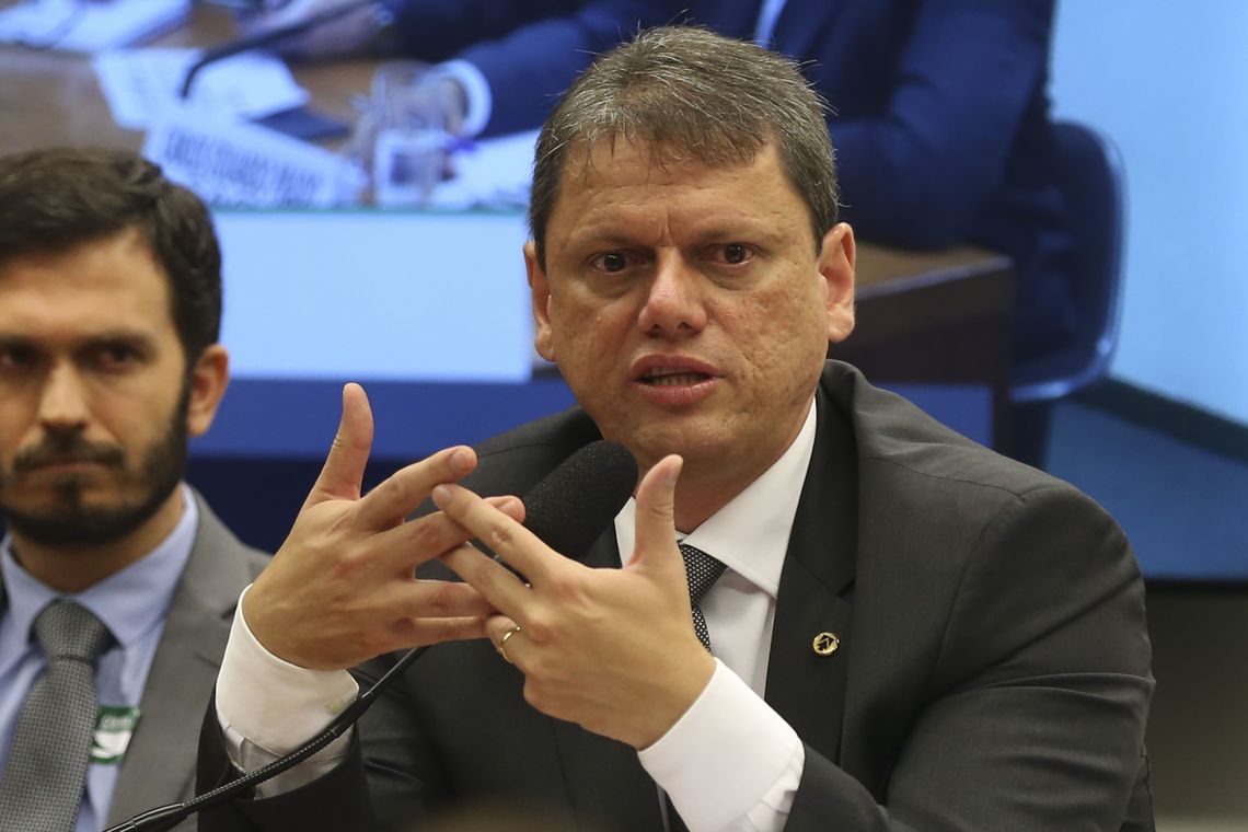 Tarcísio de Freitas é eleito governador de São Paulo