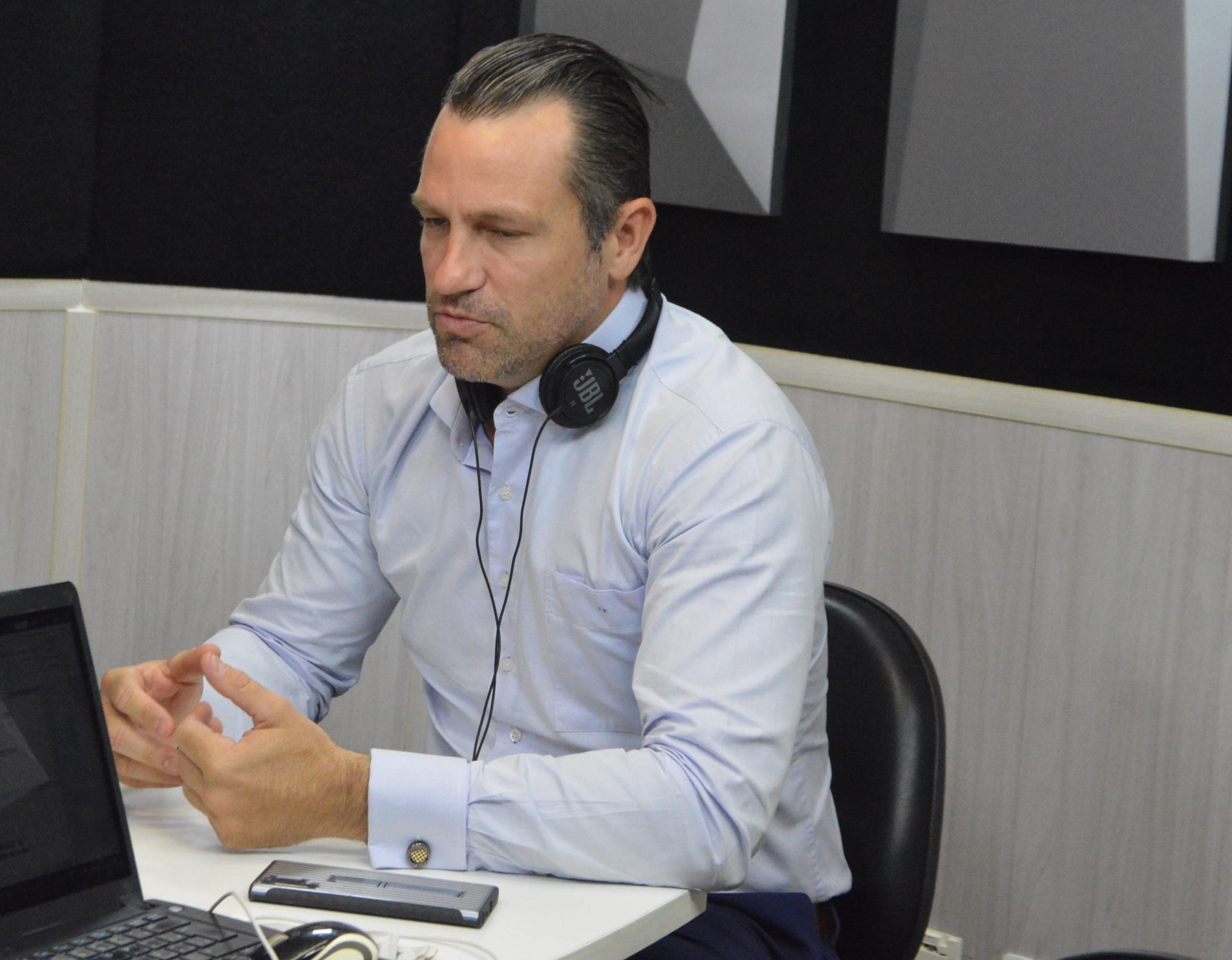 Fernando Pinto: “Estamos nas mãos de incompetentes em pânico”