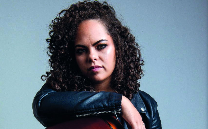 Lilian Lee lança clipe do single “Salve, Maria”