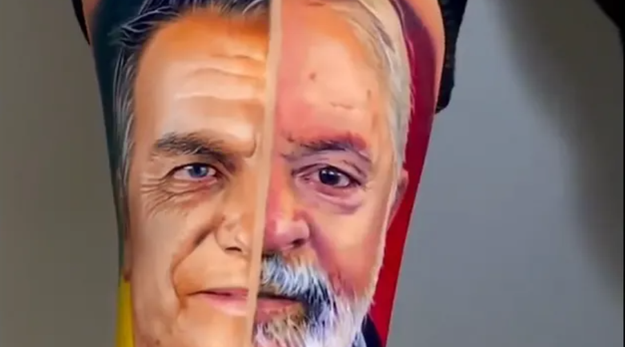 Homem faz tatuagem com rostos de Lula e Bolsonaro em São Paulo