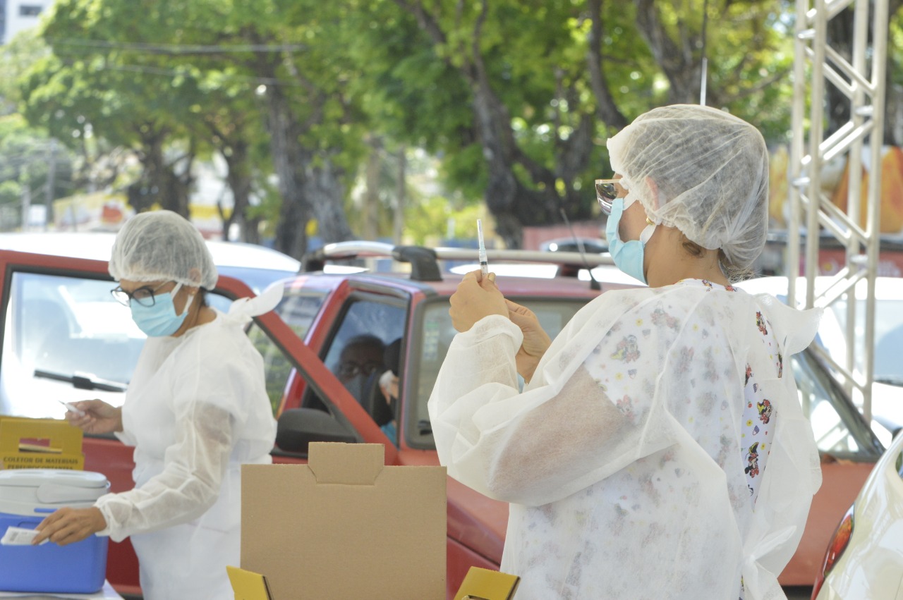Sesap distribui vacinas para terceira dose de reforço contra Covid-19 ...
