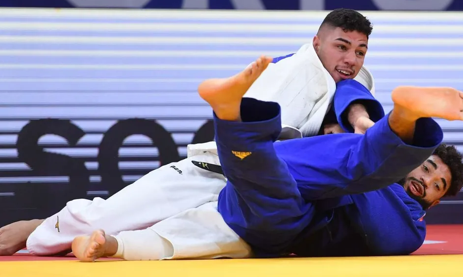 Giovani Ferreira garante pódio e conquista bronze no Circuito Mundial ...