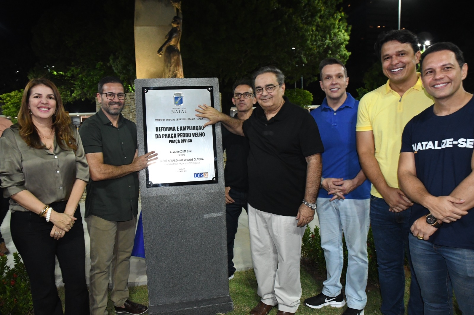 Praça Pedro Velho é entregue após reforma e ampliação
