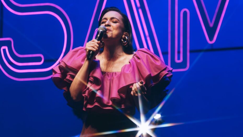 Roberta Sá comemora indicação ao Grammy Latino 2023