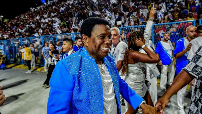 Neguinho da Beija-Flor anuncia aposentadoria após desfile de 2025