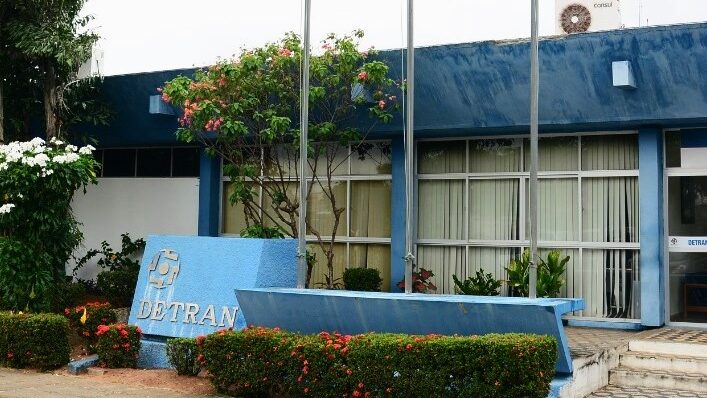 RN isenta maiores de 65 anos de taxas de renovação da CNH