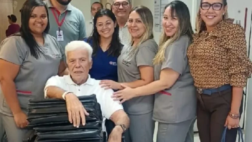 Ex-governador Fernando Freire recebe alta após cirurgia no quadril e ...