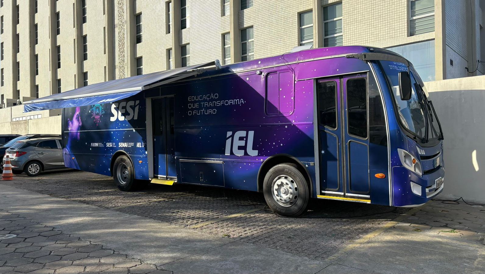 Fiern transforma ônibus em 1ª unidade móvel de inteligência artificial ...